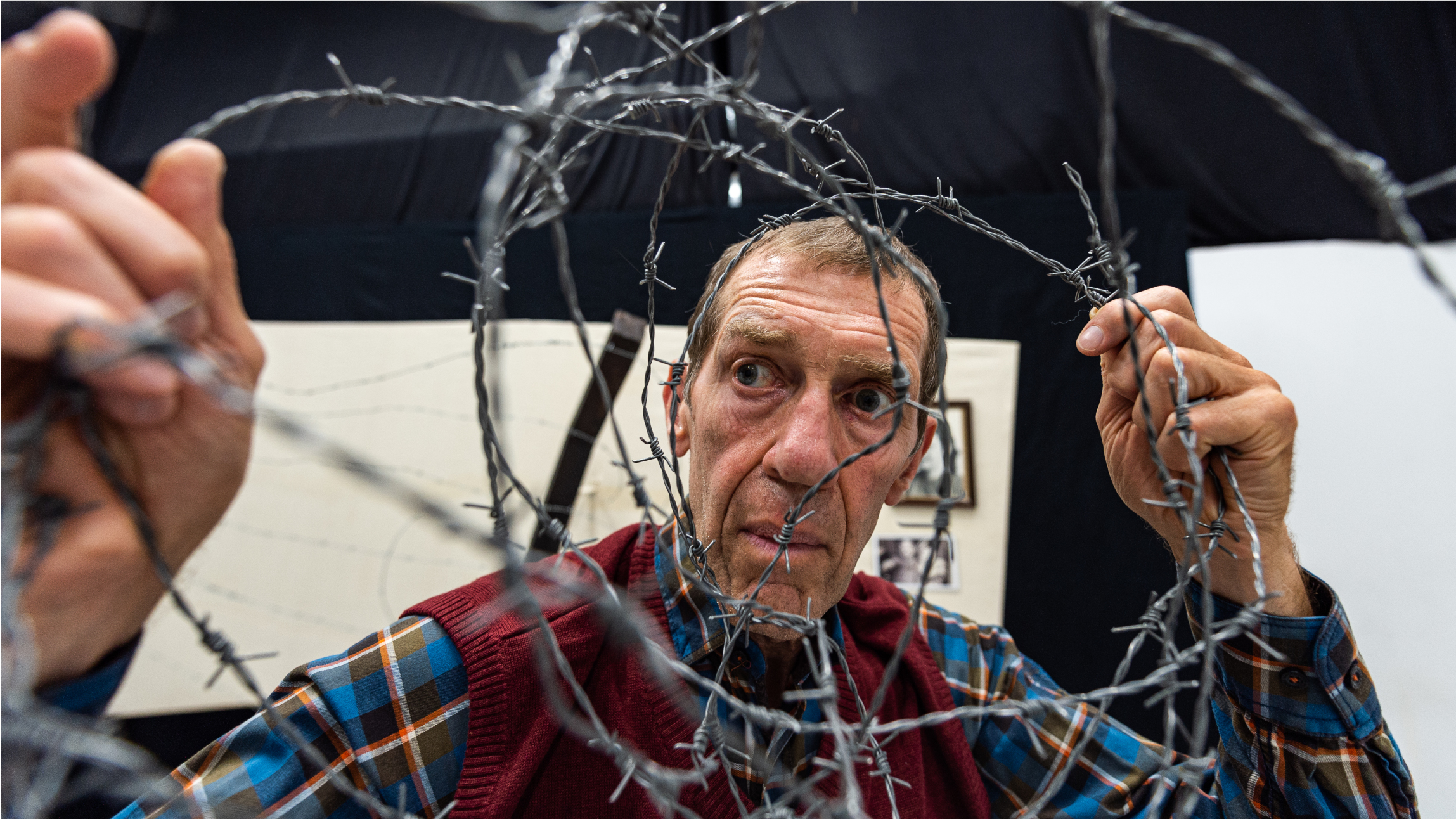 Theaterlabor unterwegs // Im Herzen ein Nest aus Stacheldraht ...